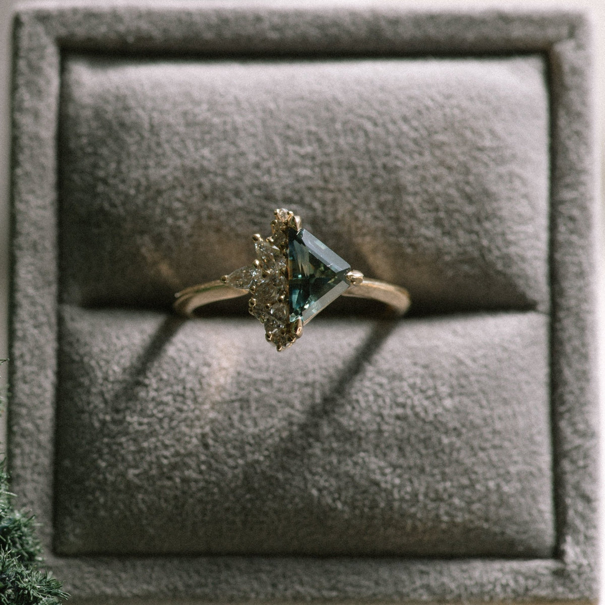 0.94ct Irregular Cluster of Sapphire – Laher