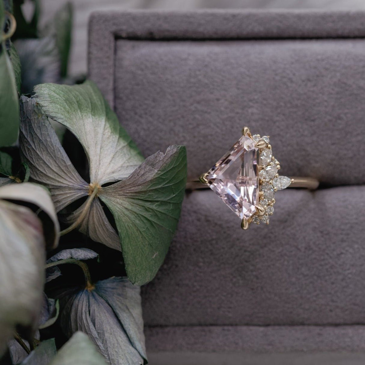 2.65ct Irregular Cluster of Morganite & Diamond – Laher